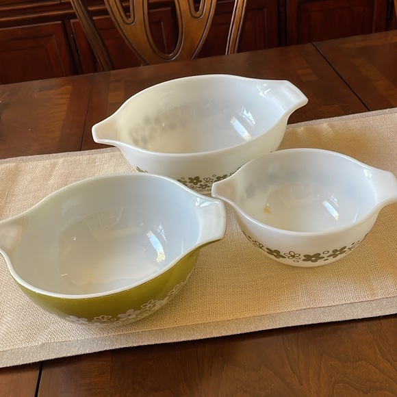 Pyrex | Kitchen | Vtg Set Of 3 967 Pyrex Daisy Cinderella Mixing ...